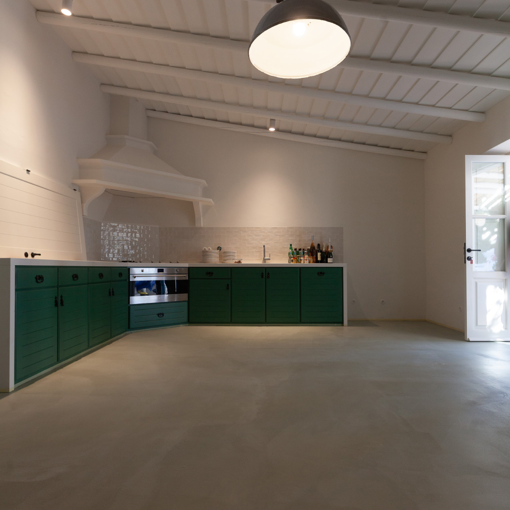 Conheça a solução ideal para aplicação de microcimento em pavimentos ...